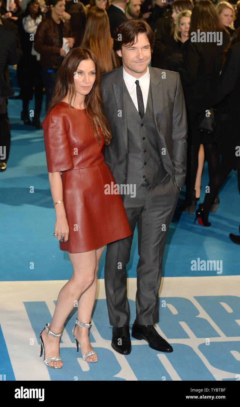 Paul anka and jason bateman hi-res stock photography and images - Alamy