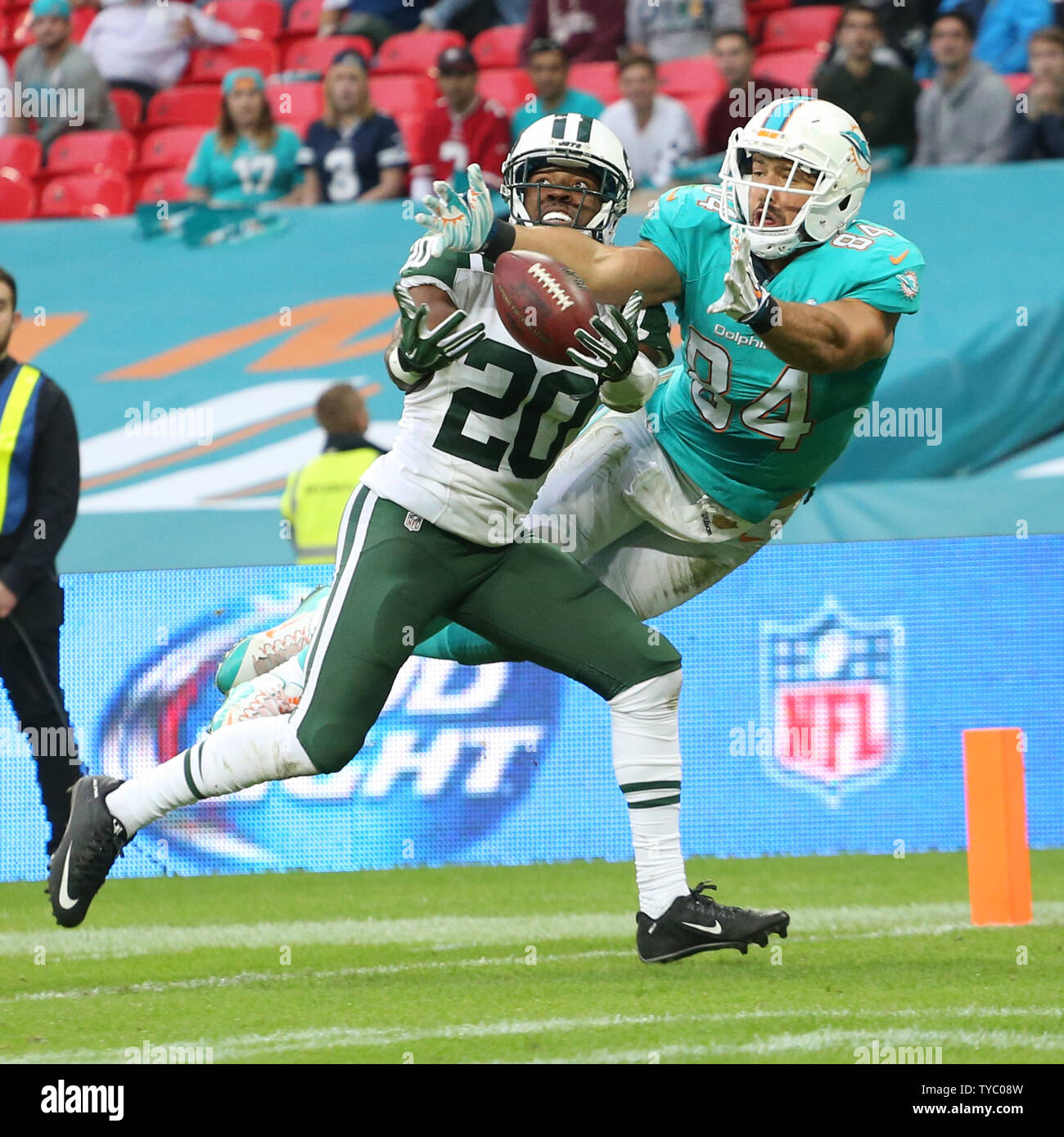New York Jets Marcus Williams gets an interception in the International ...