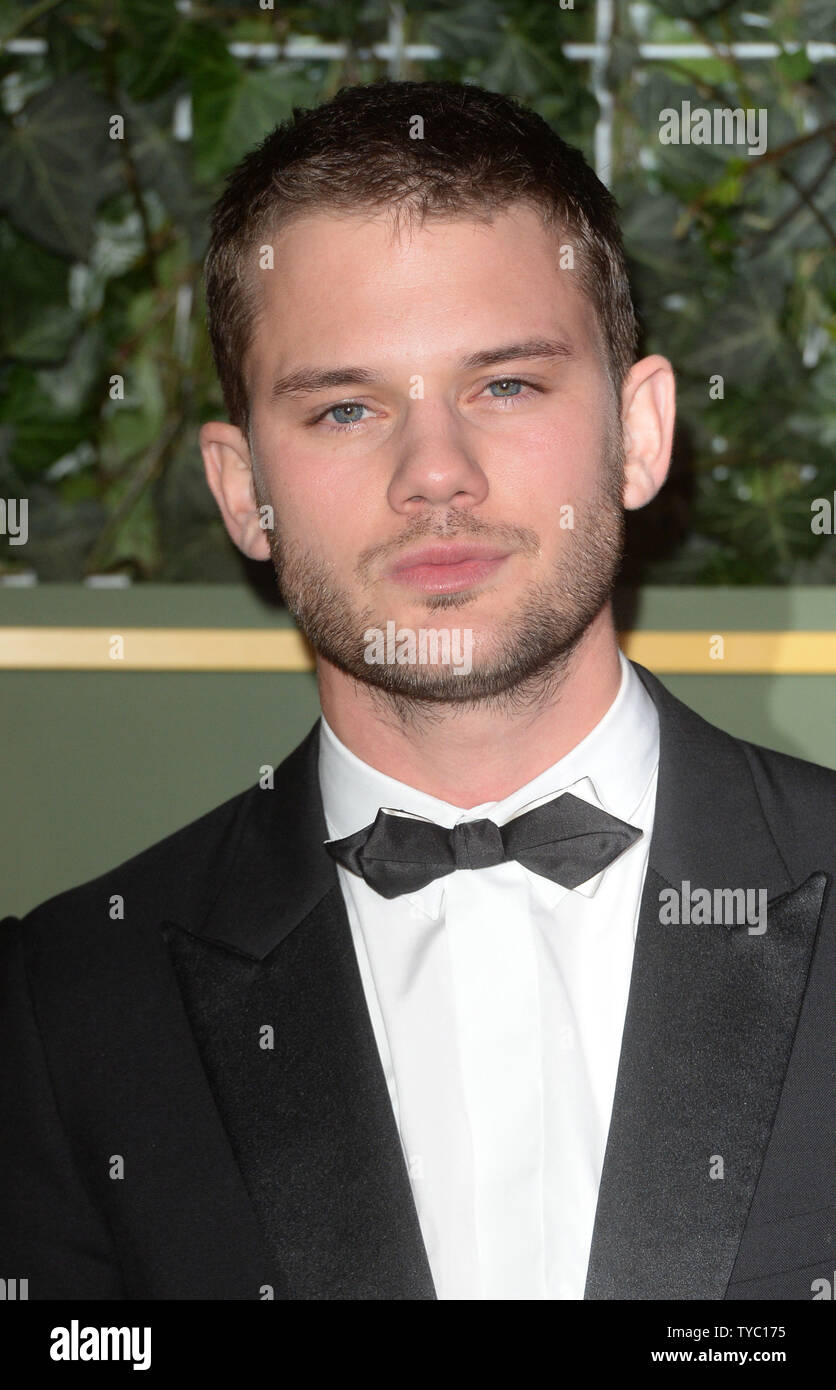 English actor Jeremy Irvine attends the "Evening Standard Theatre ...