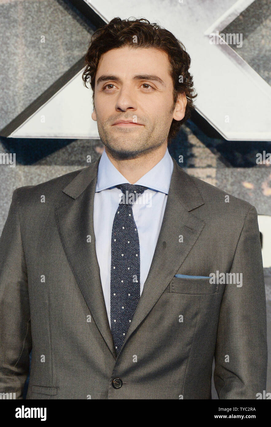 American actor Oscar Isaac attends the premiere of "X- Men : Apocalypse ...