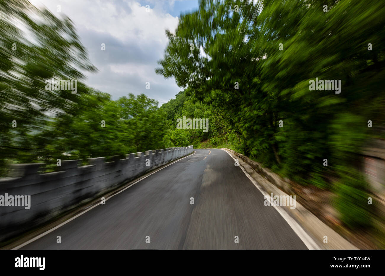 Dynamic pictures of flying Stock Photo - Alamy
