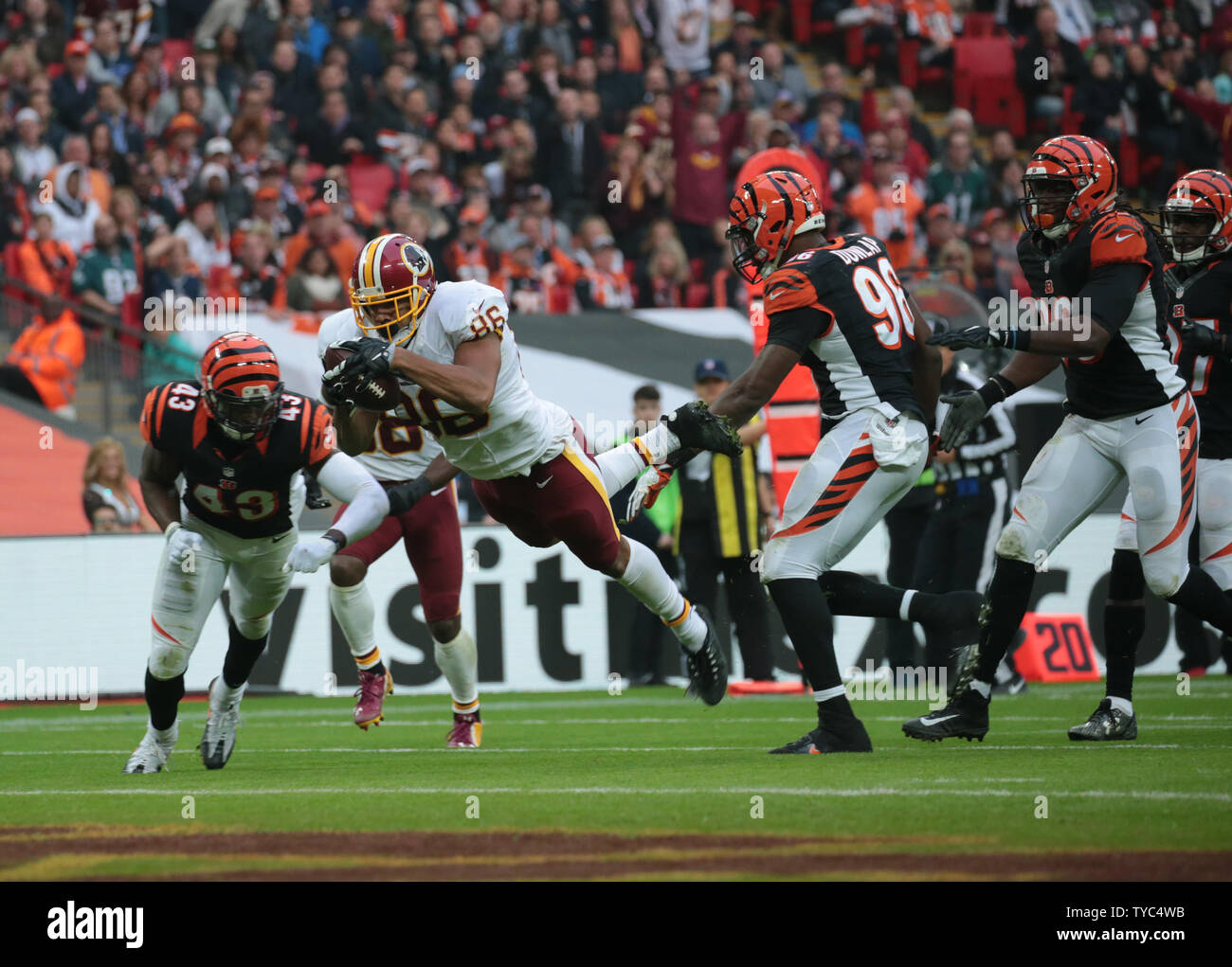 Washington Redskins Tight End Jordan Reed scores a touchdown in the ...