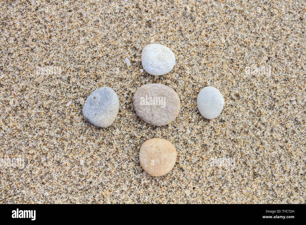 Gravel pebbles rocks sand hi-res stock photography and images - Alamy