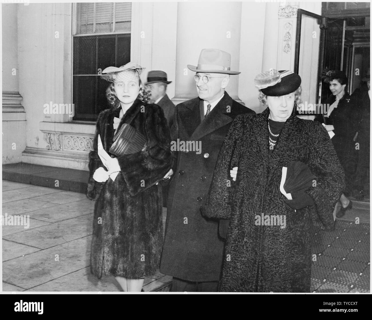 President harry s truman and bess truman Black and White Stock Photos ...
