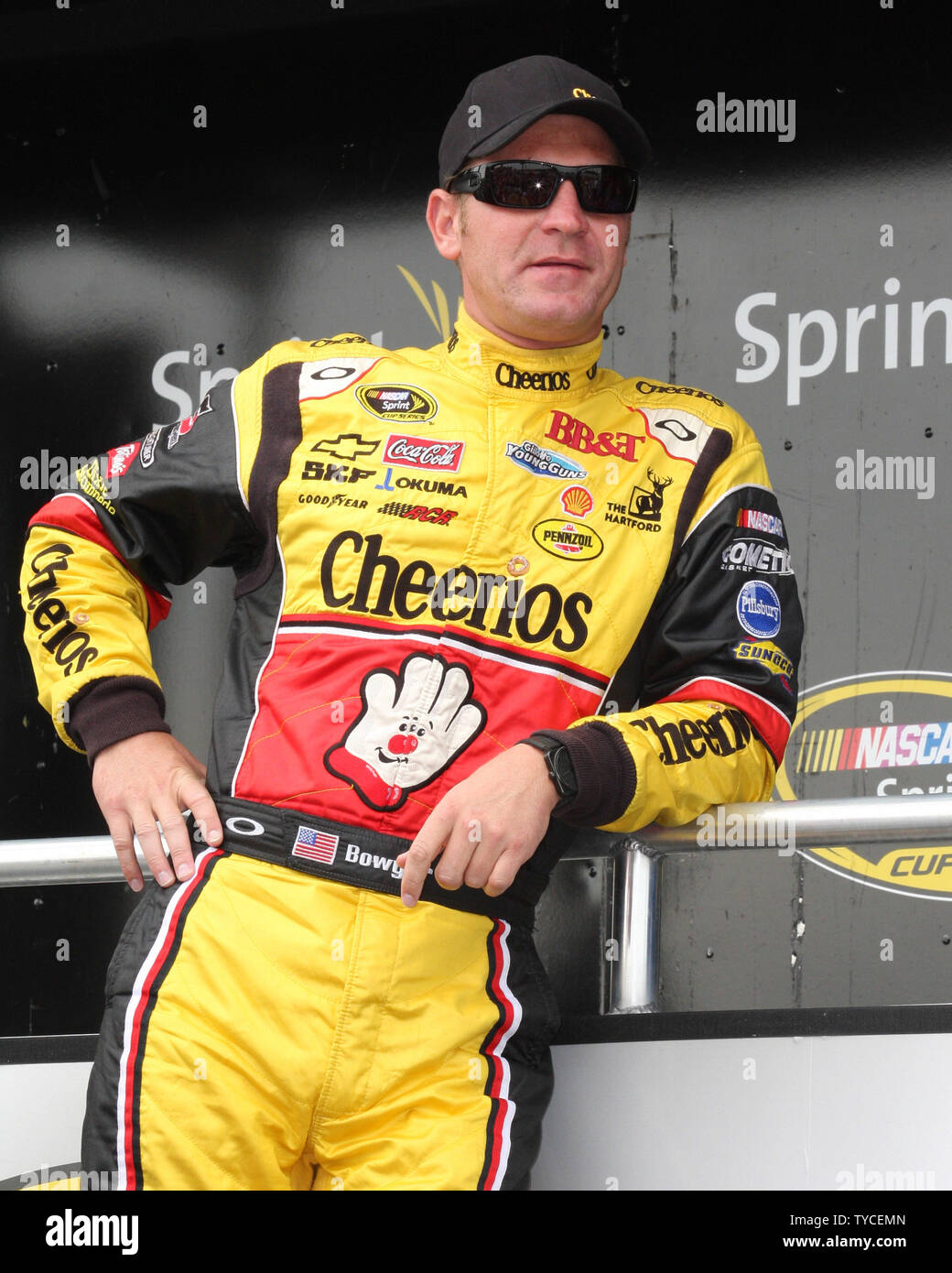 Nascar driver clint bowyer 2010 hi-res stock photography and images - Alamy