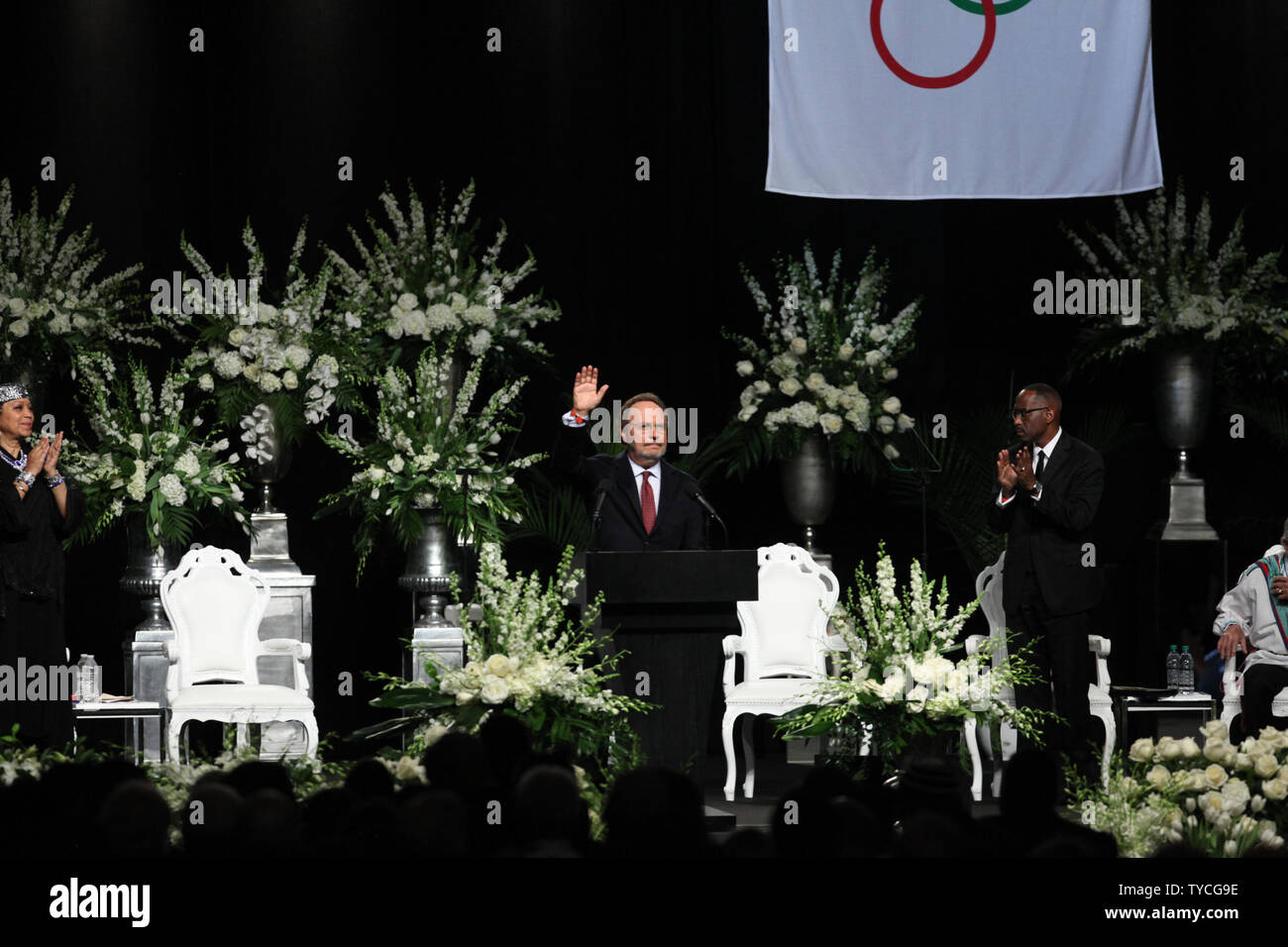 Billy Crystal speaks during the Muhammad Ali memorial service at the ...