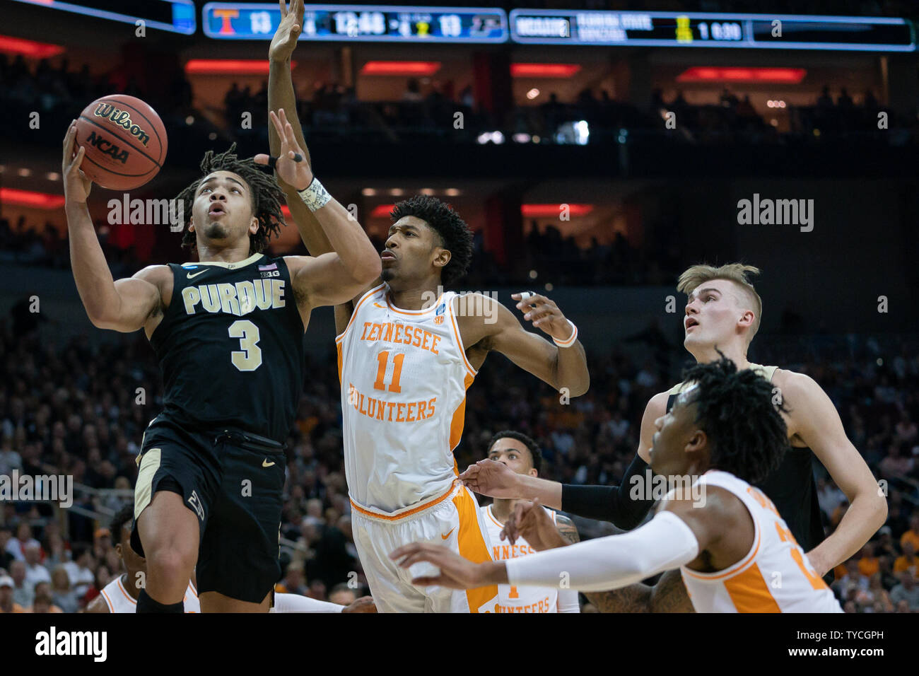 Purdue's guard Carsen Edwards (3) shoots a lay up in front of Tennessee ...