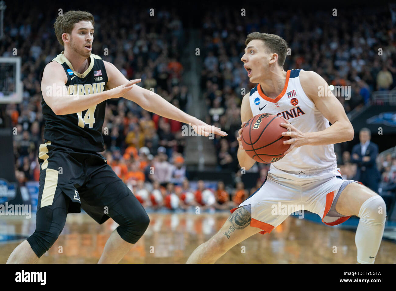 Purdue boilermakers mens basketball hi-res stock photography and images ...