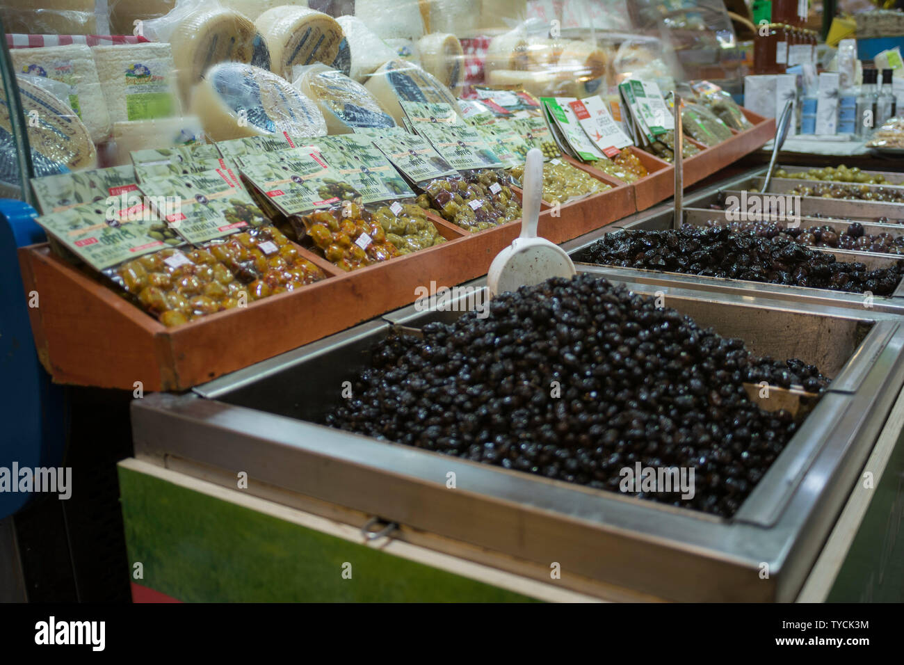 Crete market hi-res stock photography and images - Alamy