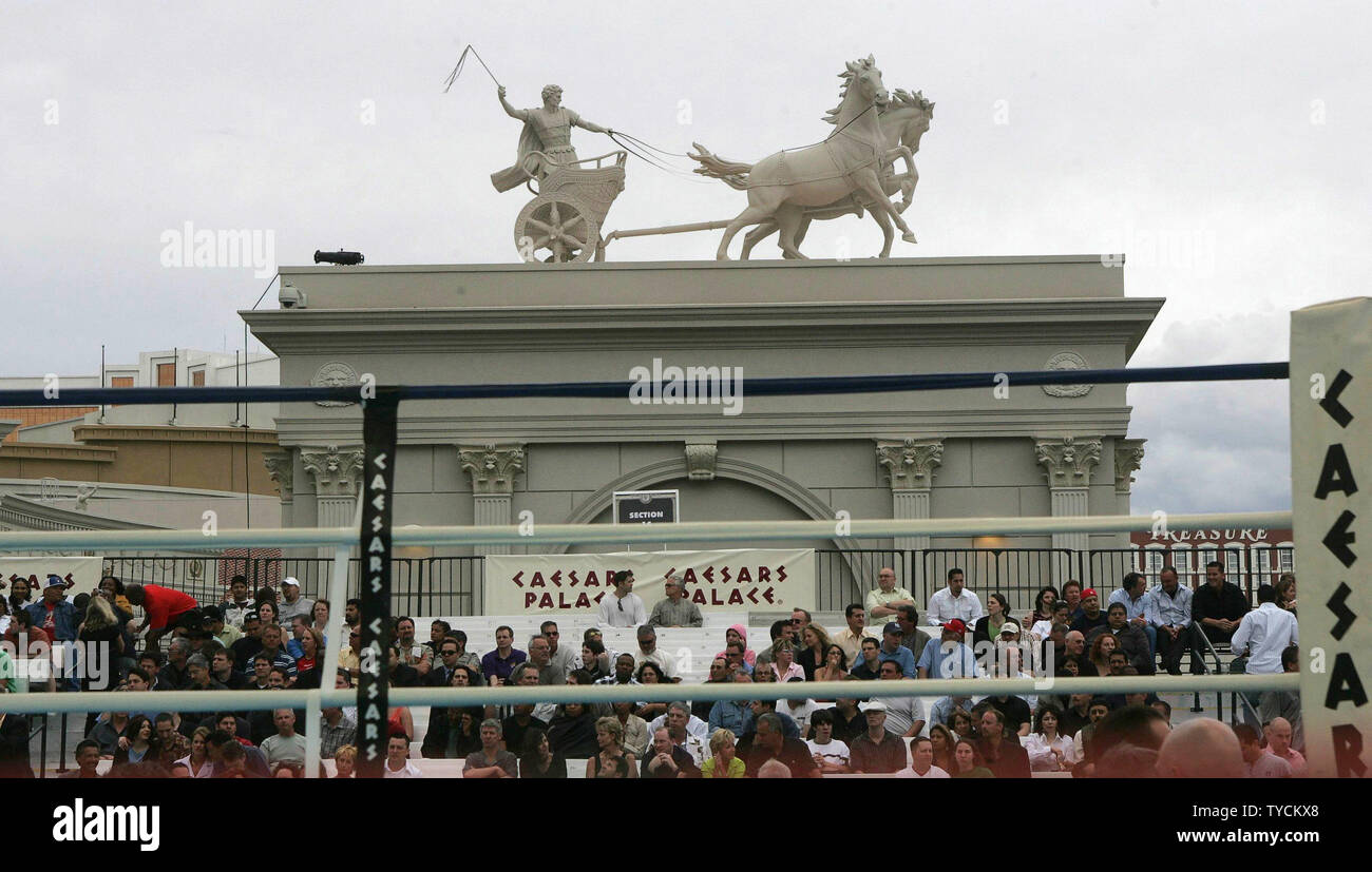 Caesar's Palace fight stadium is set in one of the premier locations in ...