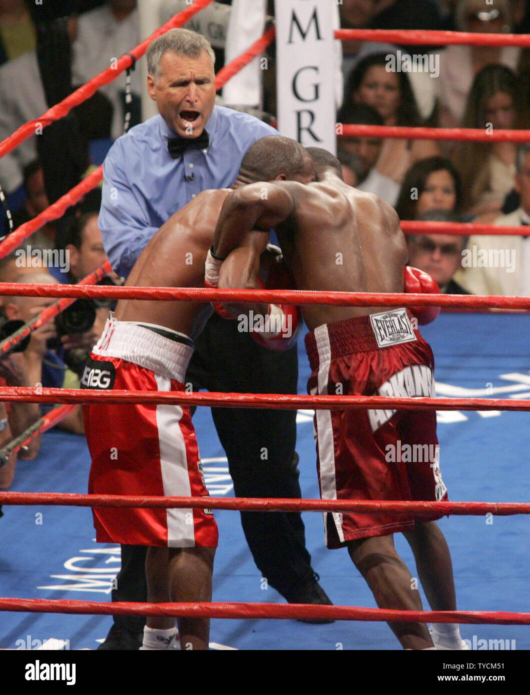 Jermain taylor undisputed hi-res stock photography and images - Alamy