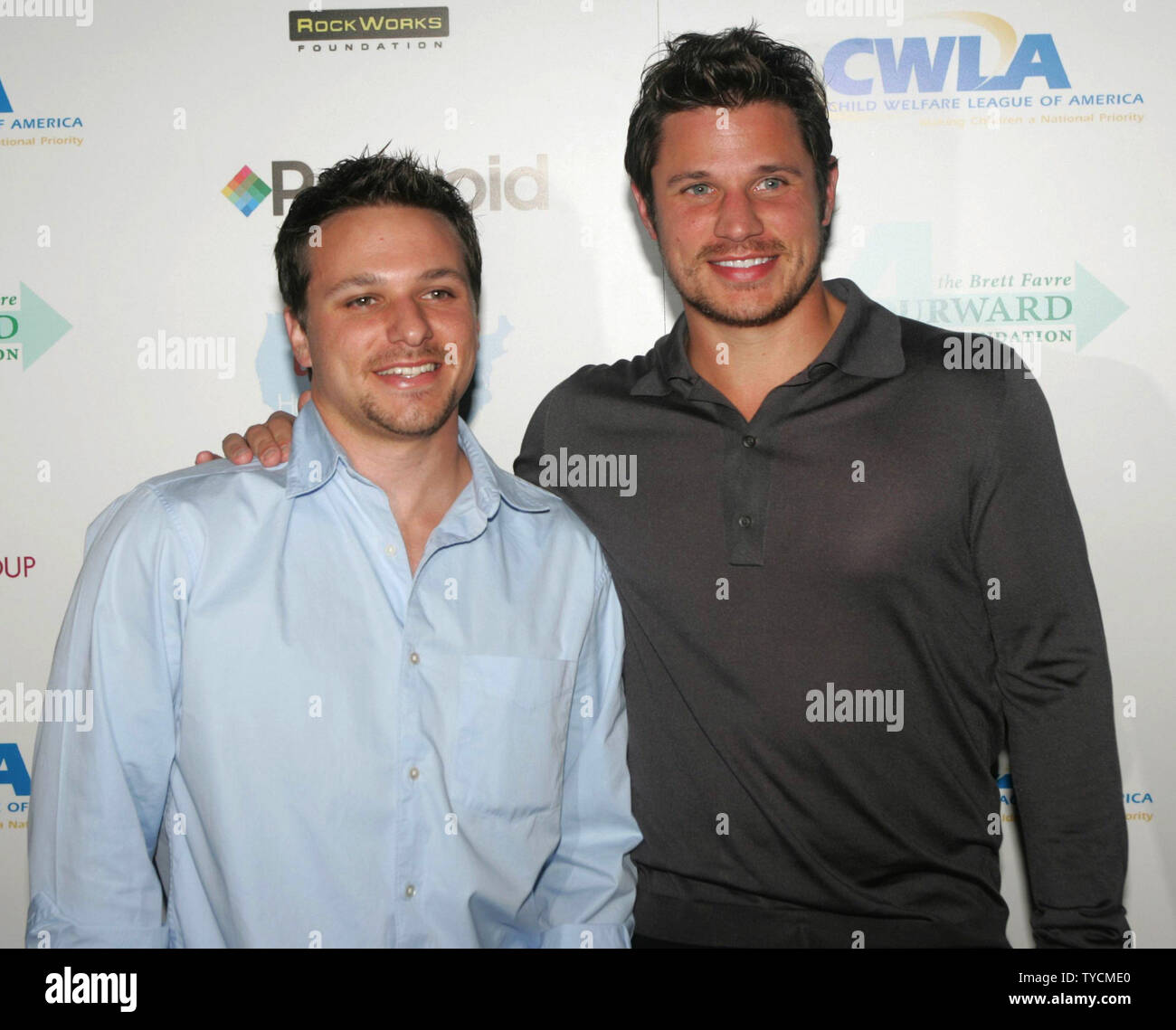 Drew lachey nick lachey hi-res stock photography and images - Alamy