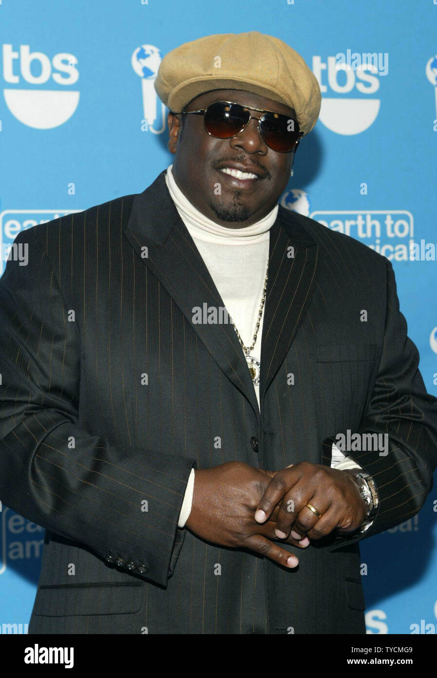 Comedian Cedric the Entertainer poses in the press room during the ...