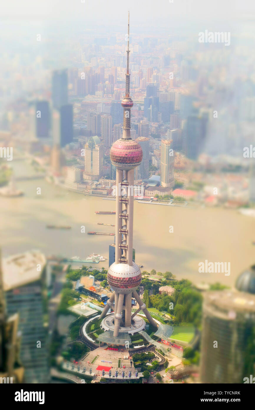 Traditional oriental pearl tower hi-res stock photography and images ...