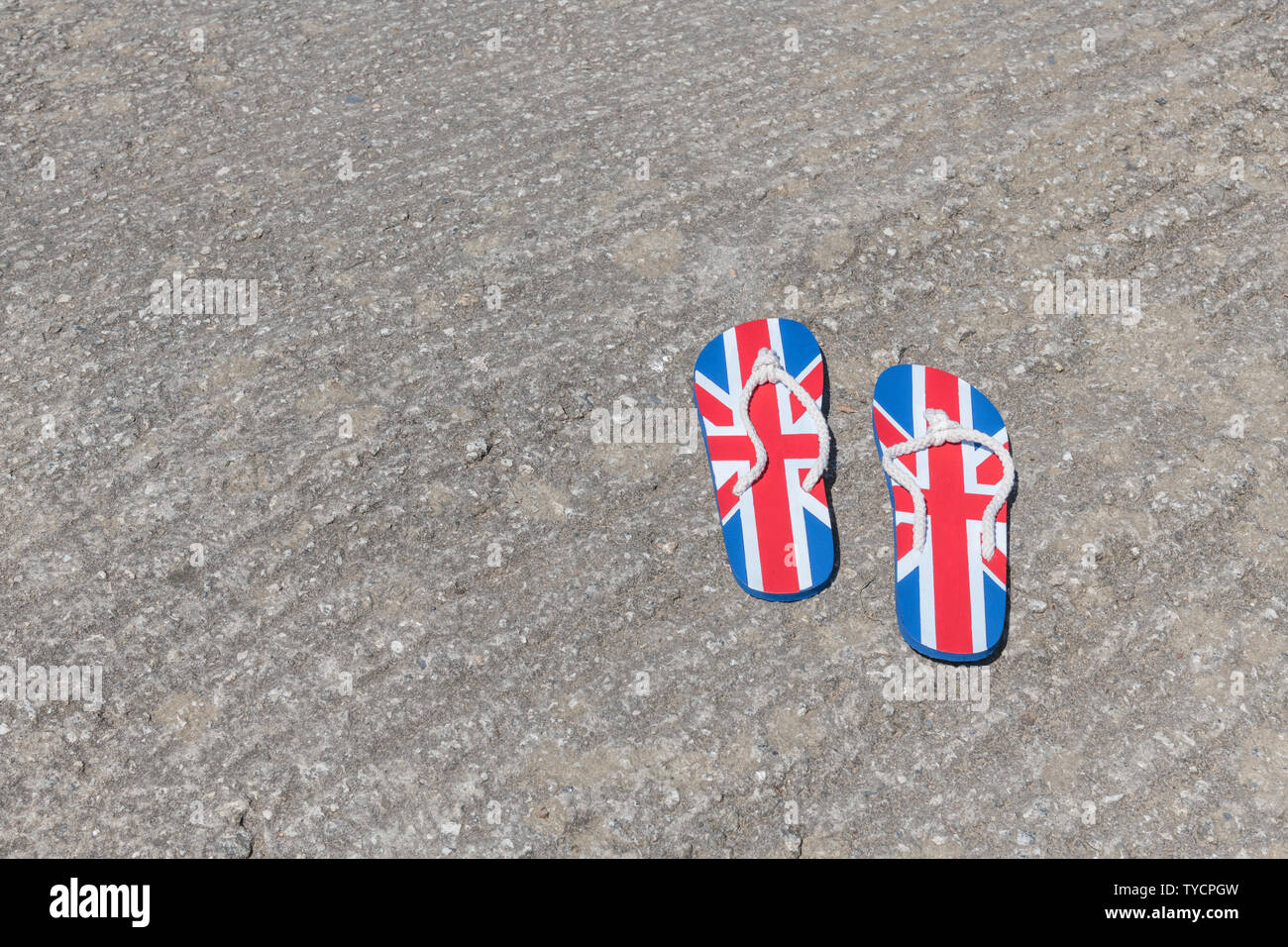 Union jack flipflops pavement hi-res stock photography and images - Alamy