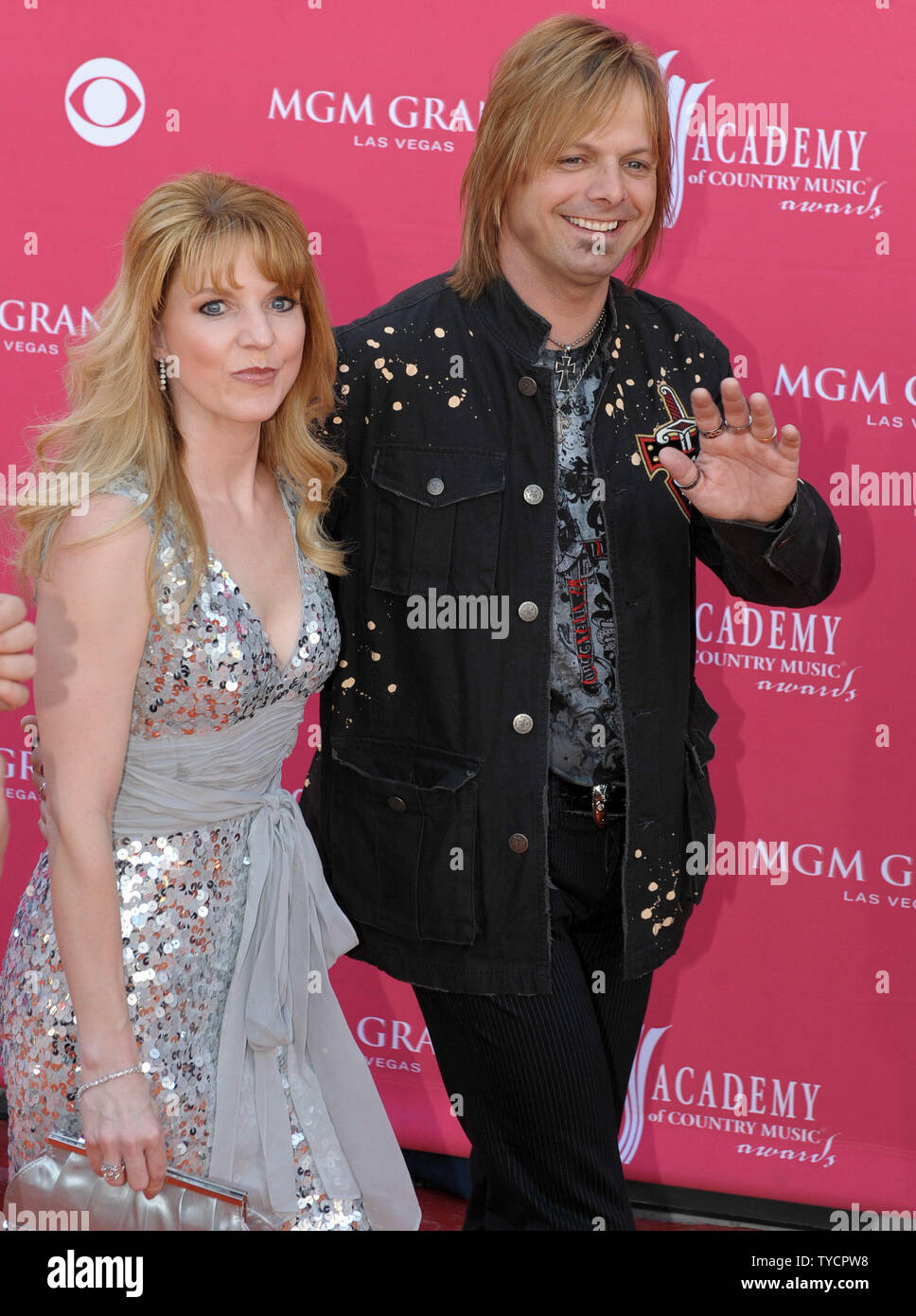 (L-R) Musicians Elaine Roy and Lee Roy of The Roys arrive for the 43rd ...