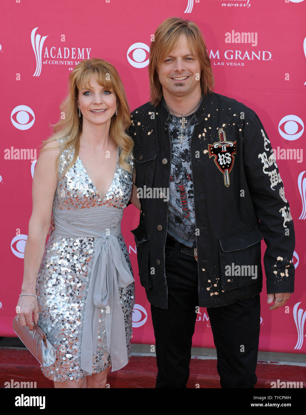 (L-R) Musicians Elaine Roy and Lee Roy of The Roys arrive for the 43rd ...