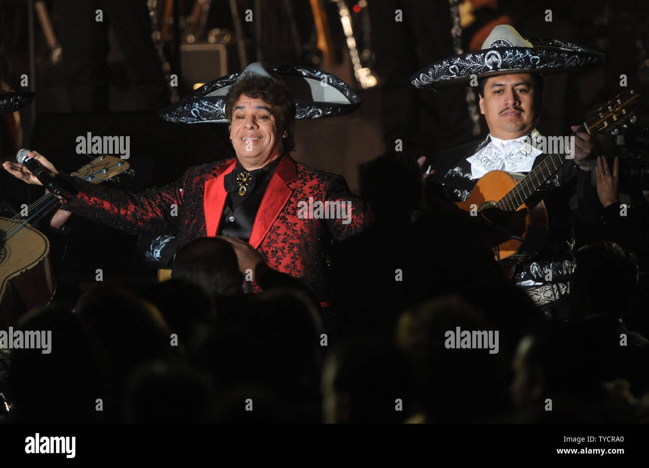 Mexican singer Juan Gabriel performs at the 2009 Latin Recording ...