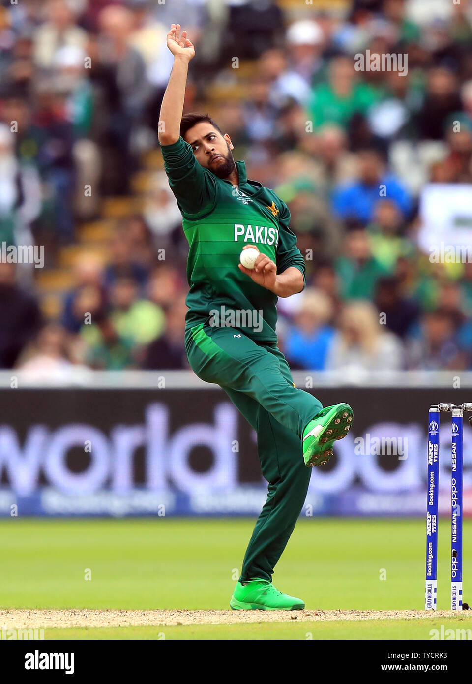 Pakistans imad wasim hi-res stock photography and images - Alamy