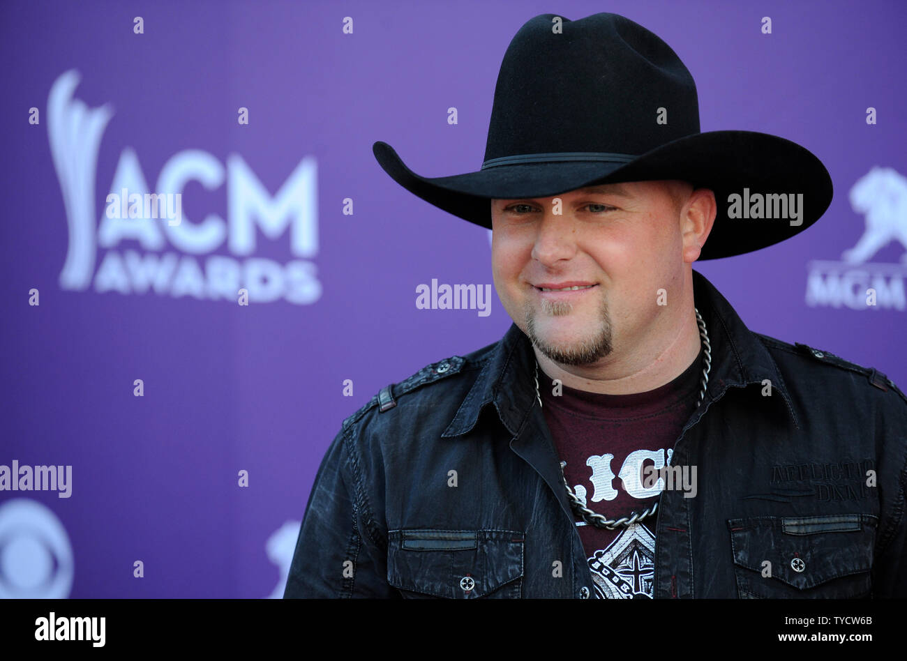 Musician Darren Warren arrives at the 47th annual Academy of Country ...