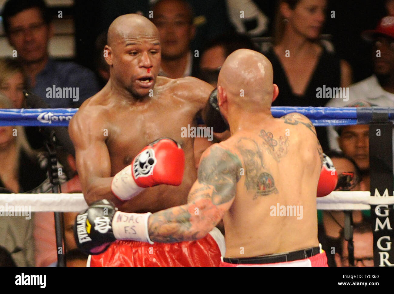 Floyd mayweather jr 2012 hi-res stock photography and images - Alamy