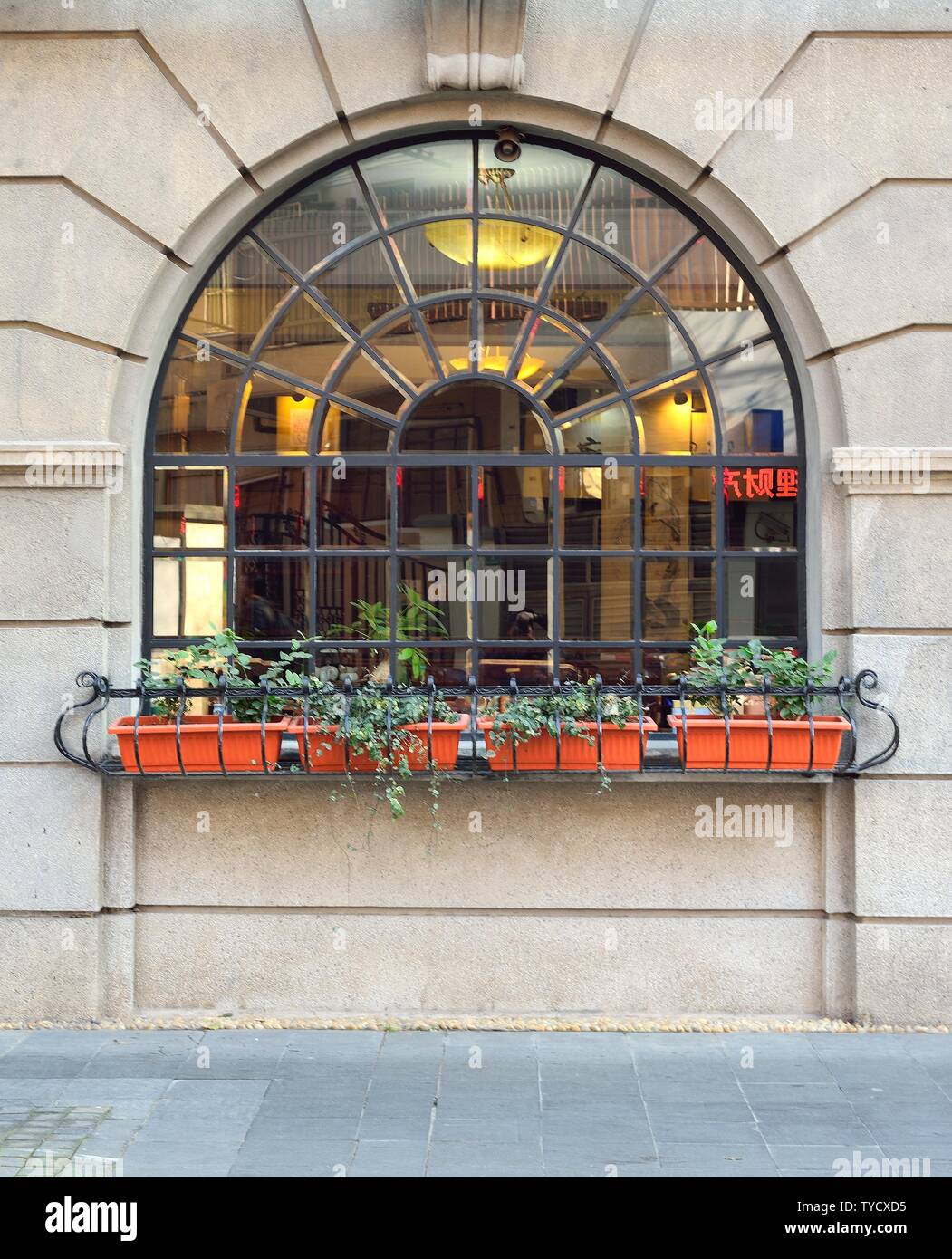 Arched glass windows of American architecture Stock Photo - Alamy