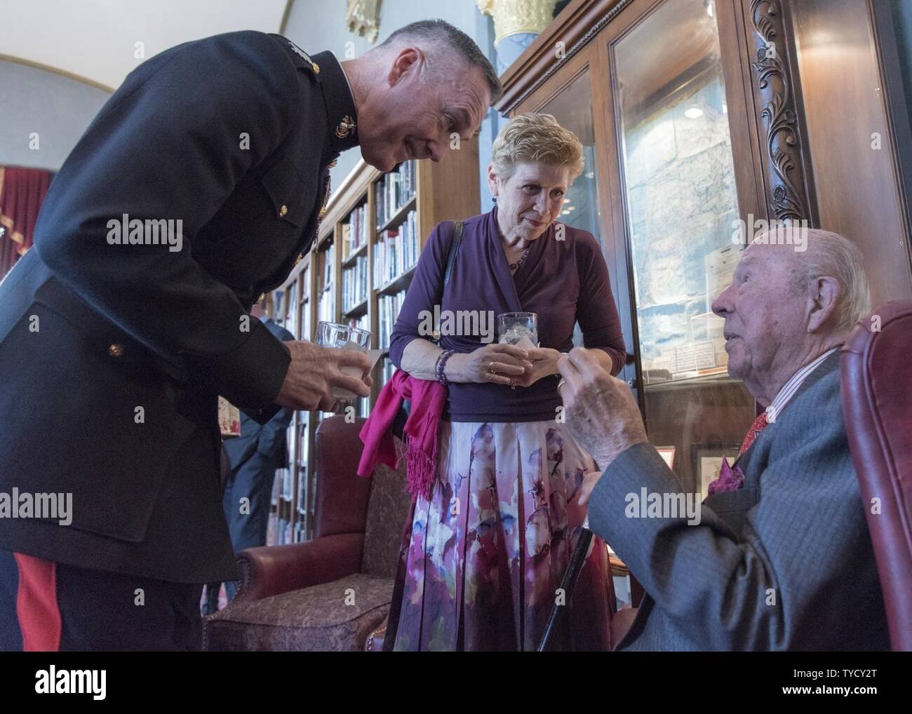 George shultz and his wife hi-res stock photography and images - Alamy