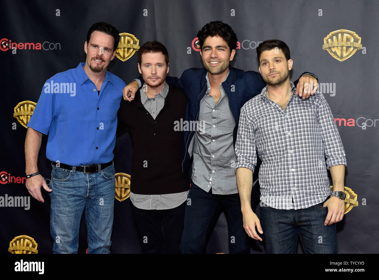 Kevin Connolly Girlfriend