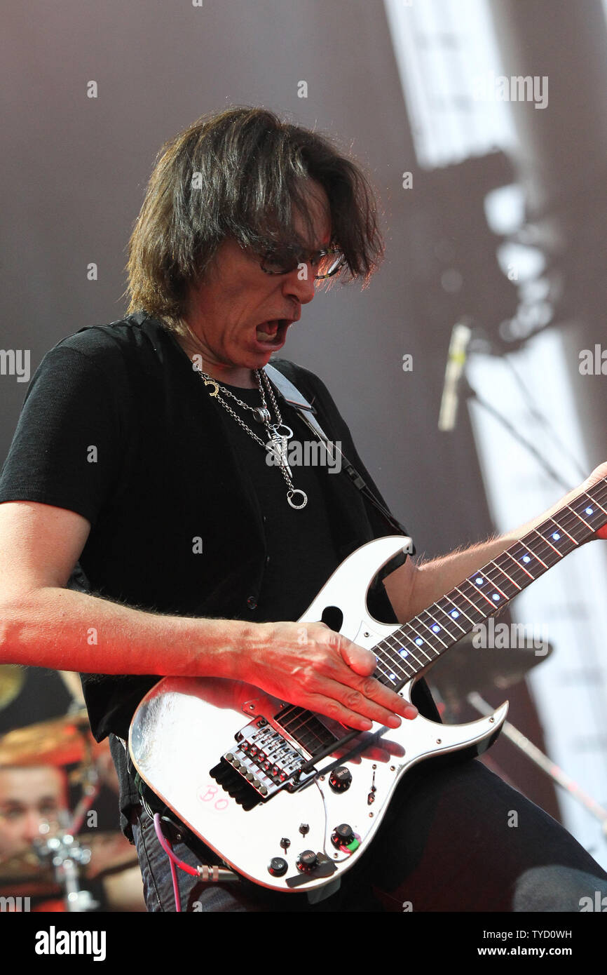 Guitarist Steve Vai performs with Brazilian heavy metal band Sepultura ...