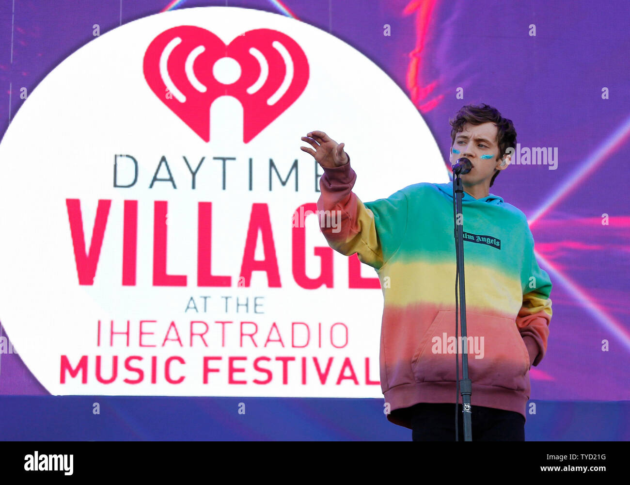 Troye sivan 2016 hi-res stock photography and images - Alamy