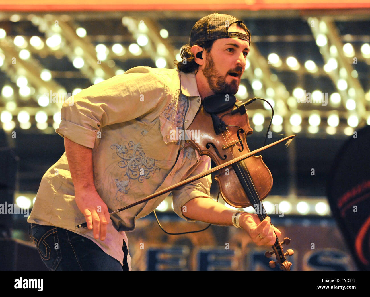 Brady black of the randy rogers band hi-res stock photography and ...