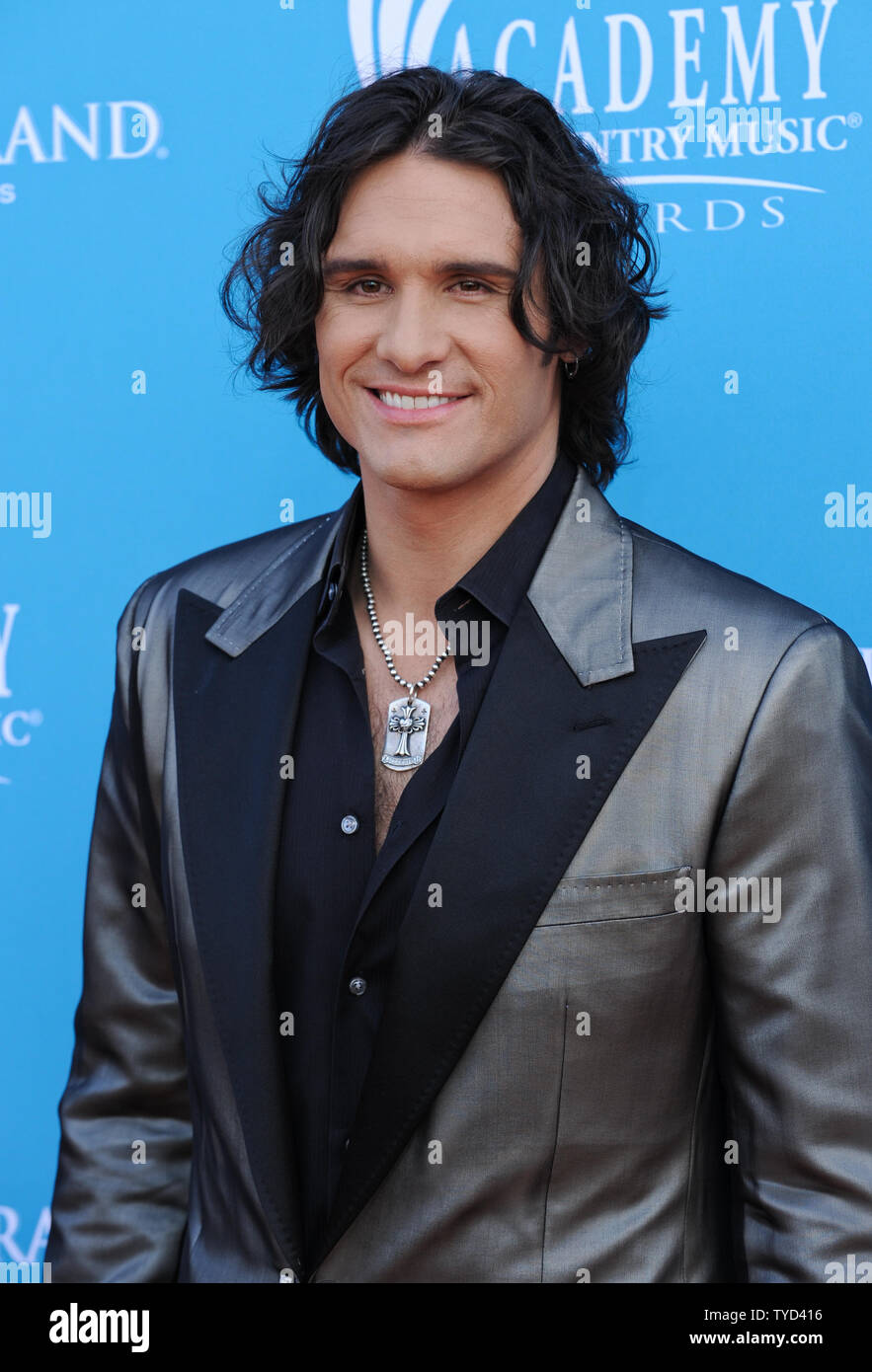 Joe Nichols arrives on the Orange Carpet at the Academy of Country ...