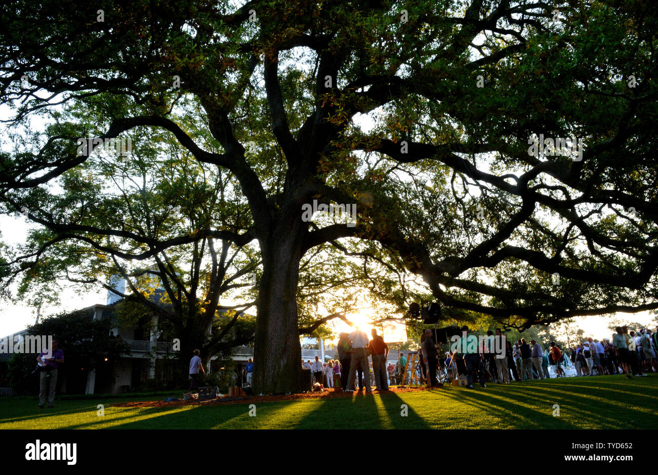 Sunrise on big hole hi-res stock photography and images - Alamy