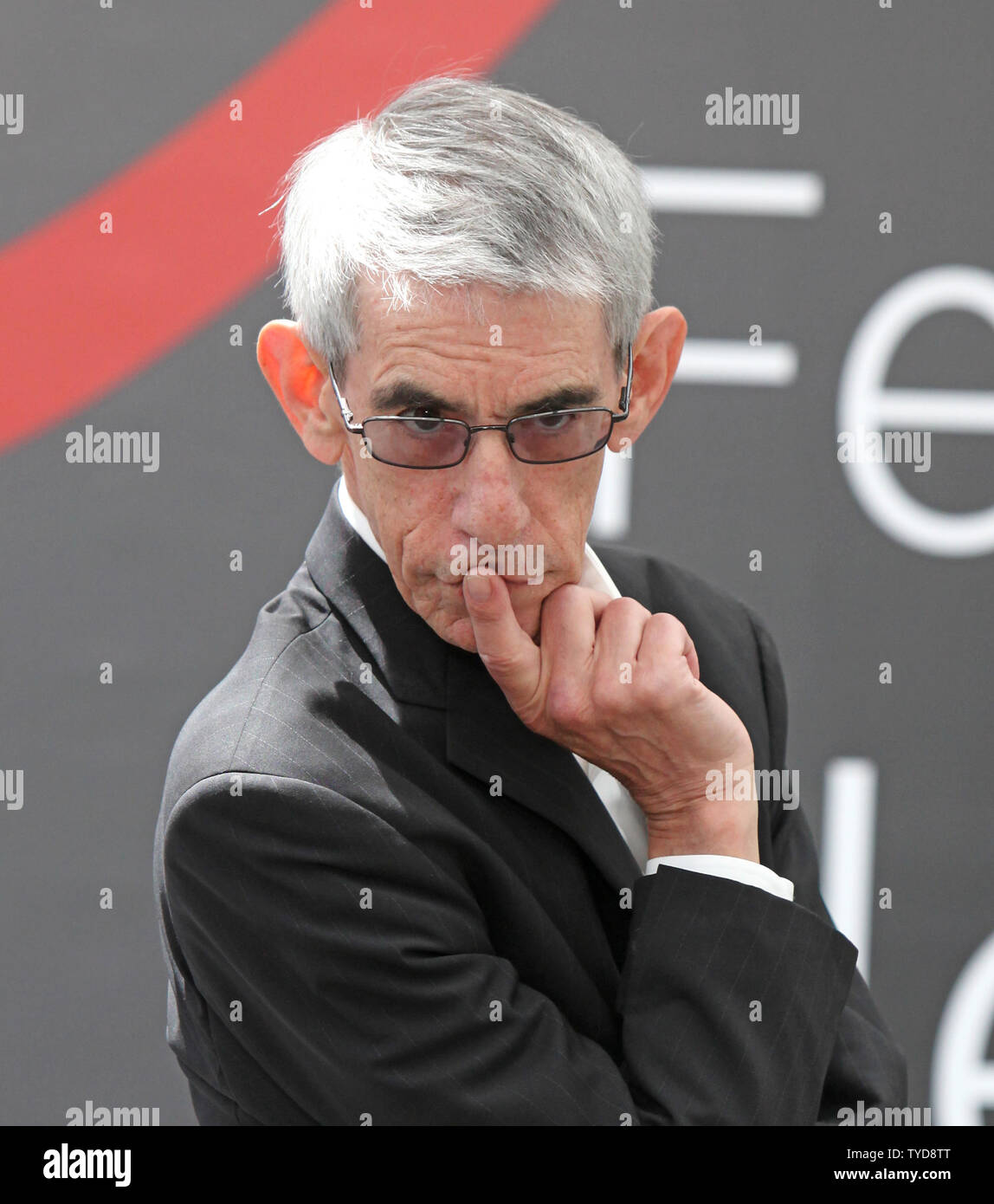 Richard belzer law and order hi-res stock photography and images - Alamy