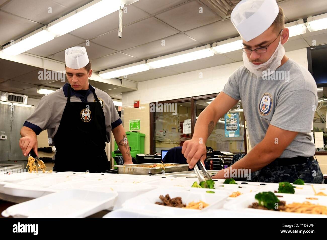 JACKSONVILLE, Fla. (Nov. 2, 2016) Seaman Timothy Cosentino (left) and ...