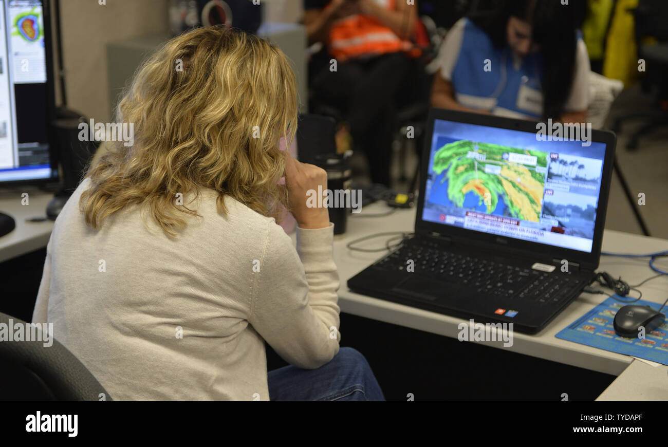 Hurricane emergency operations center hi-res stock photography and ...