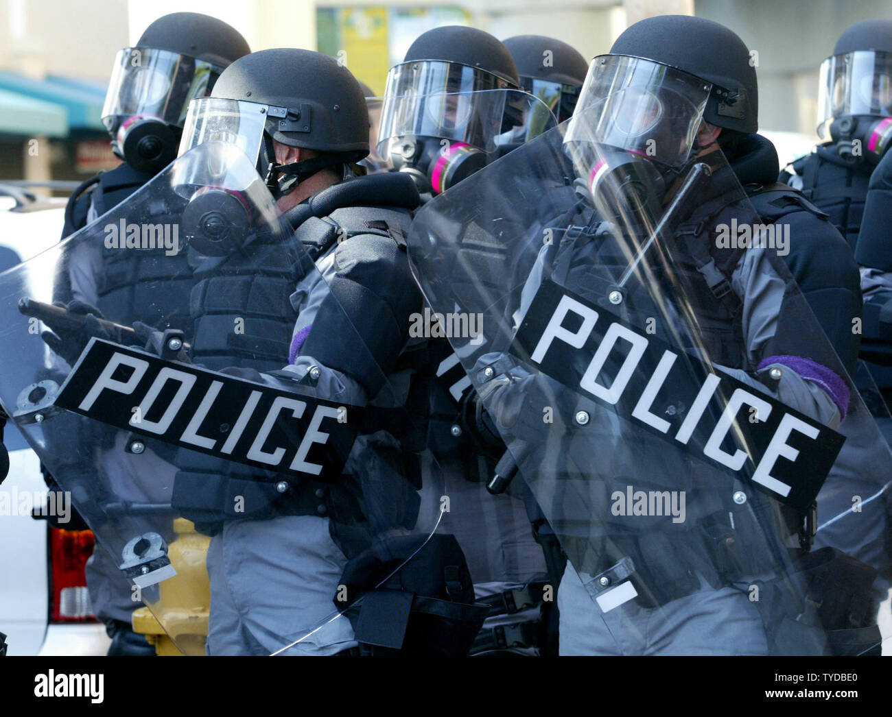 Demonstrators protest, and police contain trouble in downtown Miami ...