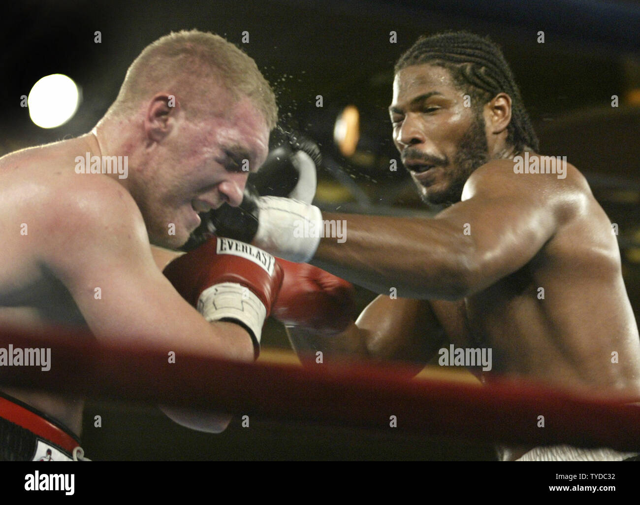 Julius Long connects to the face of Nicolay Popov en route to a TKO in ...
