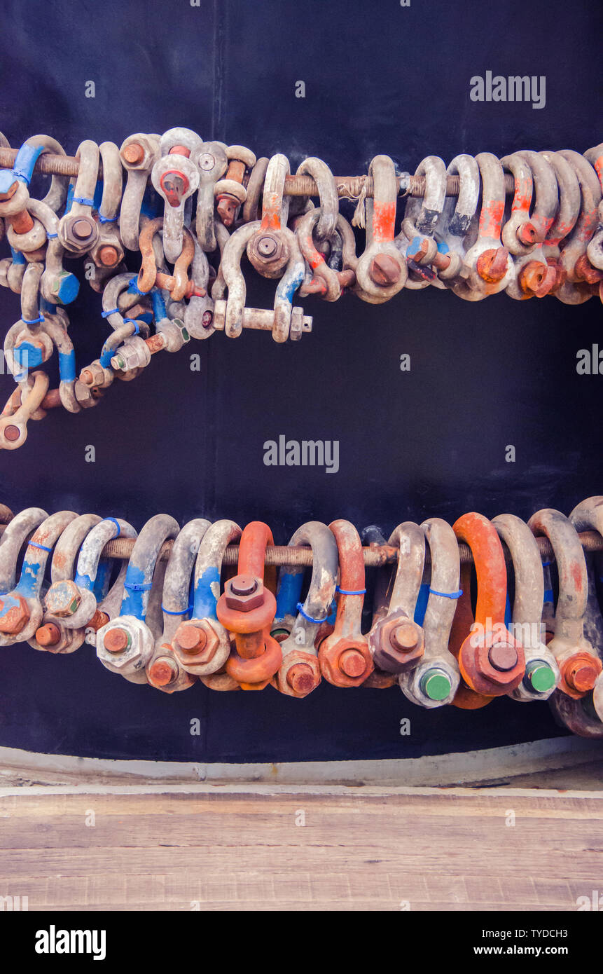 Lifting shackles hi-res stock photography and images - Alamy