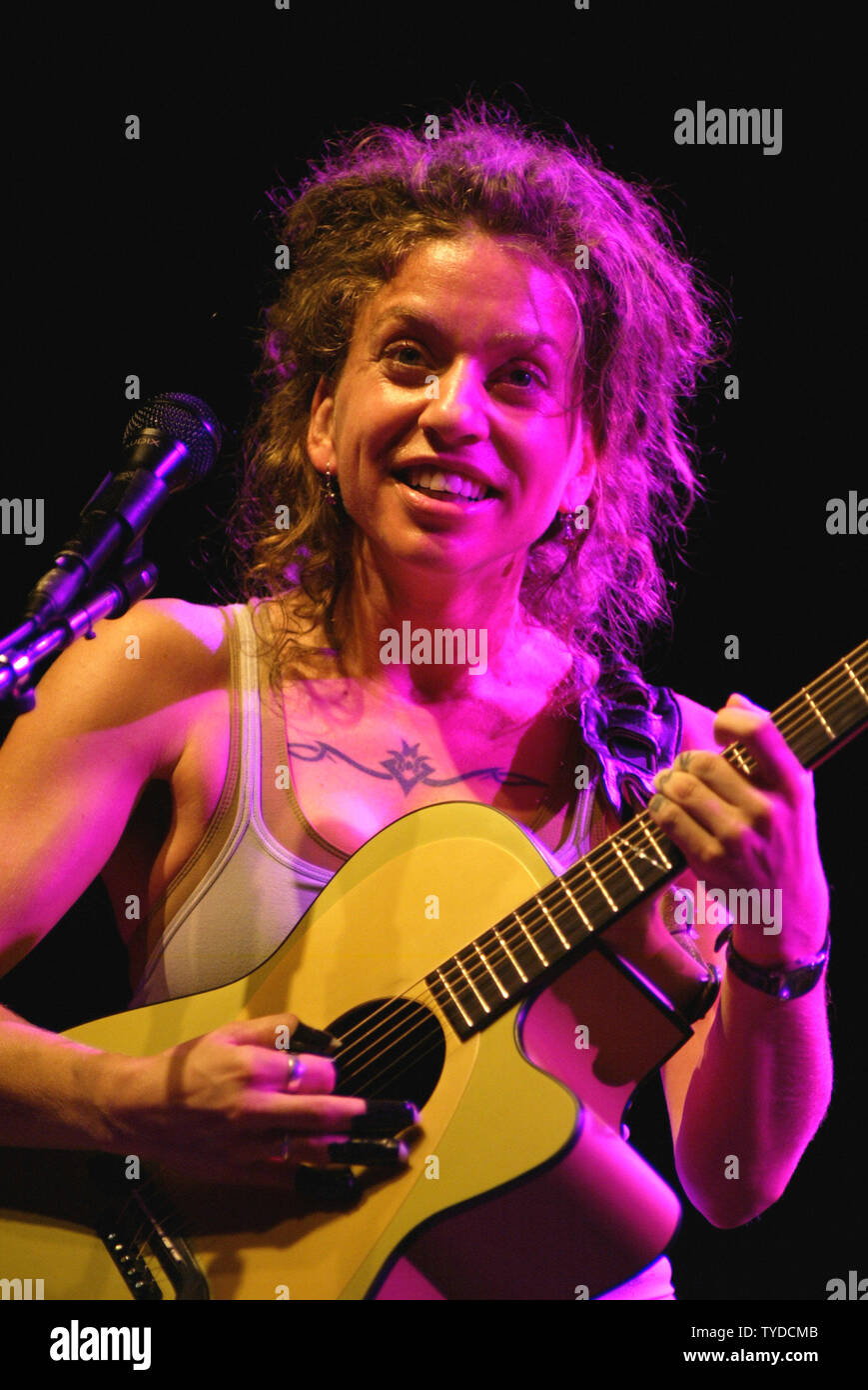 Ani difranco 2004 hi-res stock photography and images - Alamy