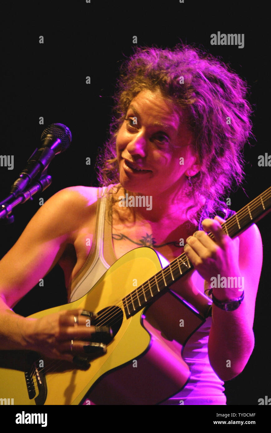 Ani difranco 2004 hi-res stock photography and images - Alamy
