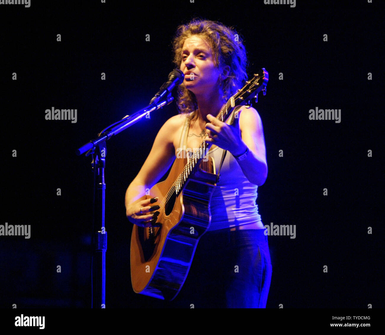 Ani difranco 2004 hi-res stock photography and images - Alamy