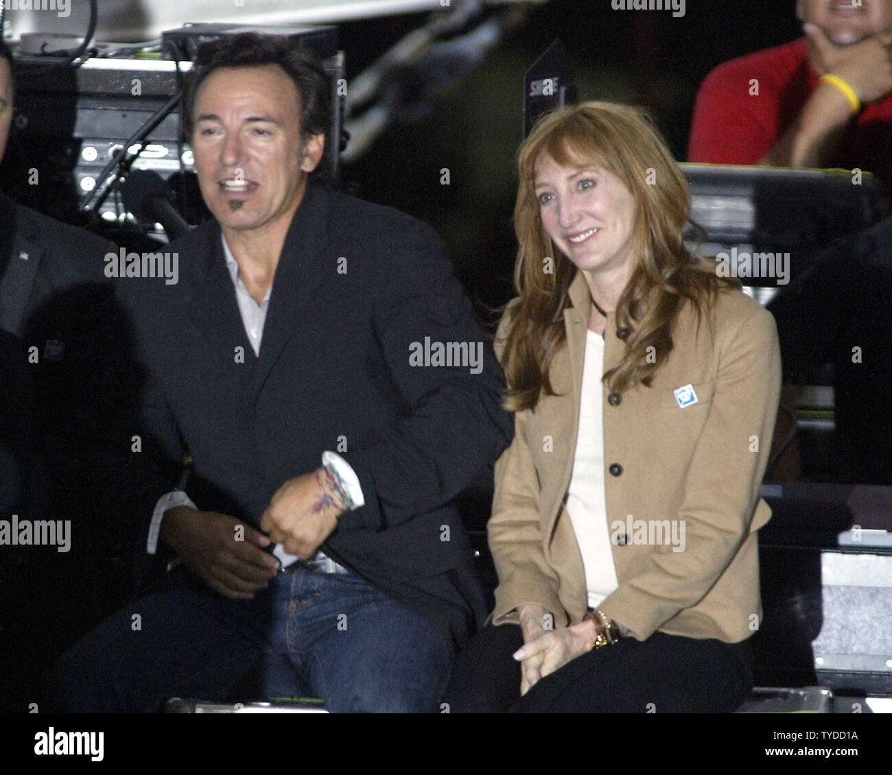 Bruce springsteen wife patti scialfa hi-res stock photography and ...