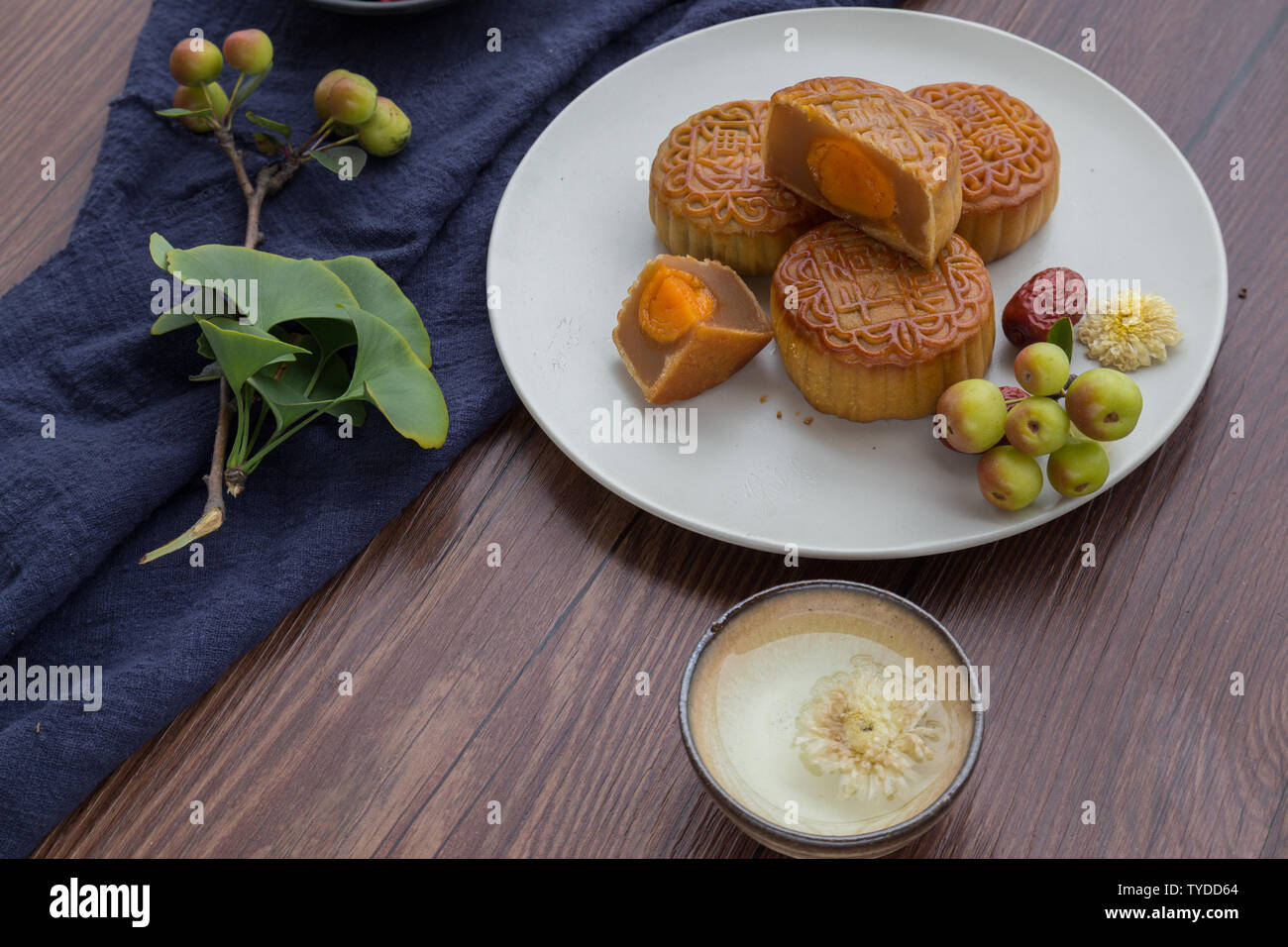 Mid autumn festival moon cakes wide style moon cakes hi-res stock ...