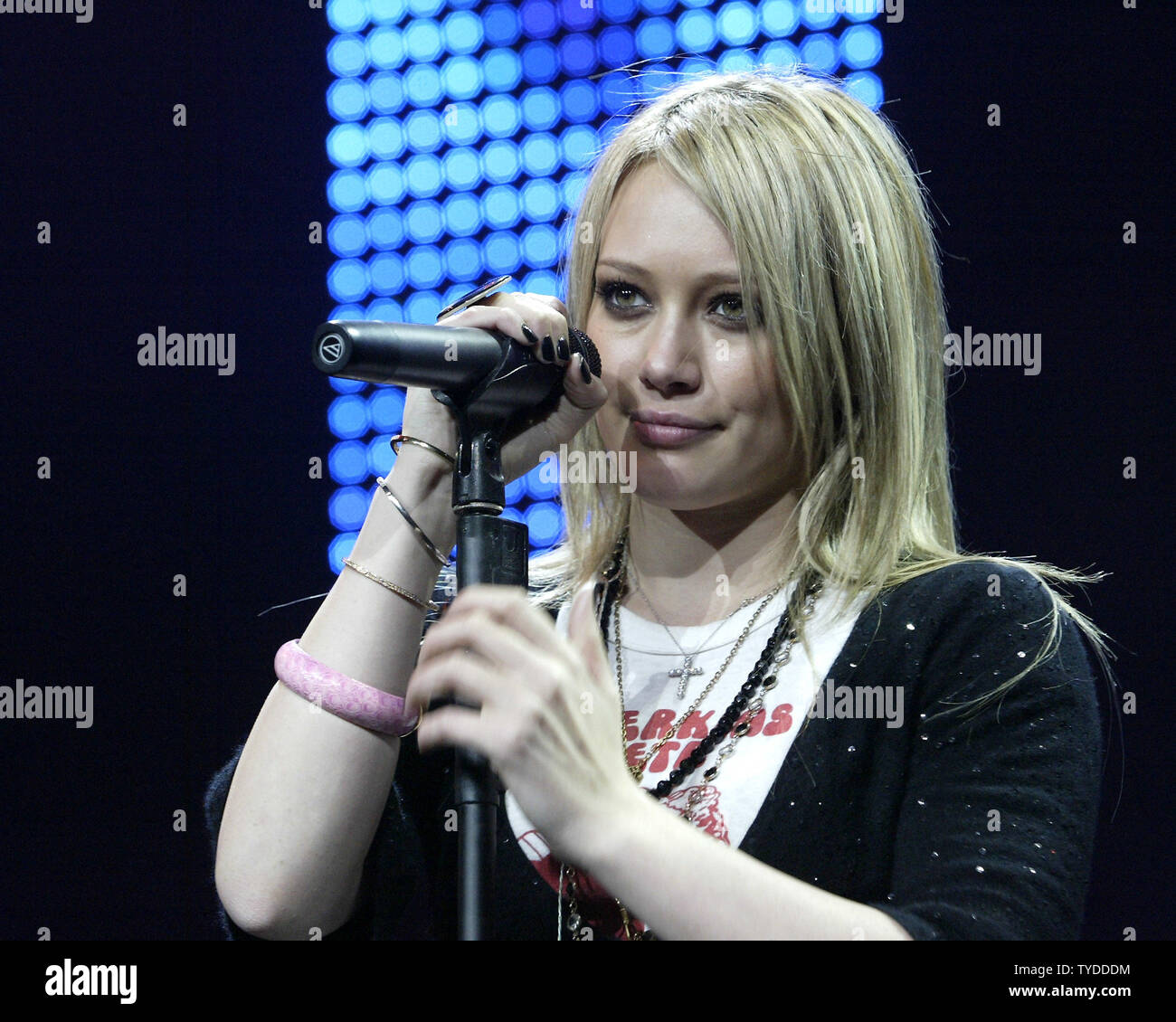 Hilary Duff performs at the Y100.7 Jingle Ball concert, at the Office ...