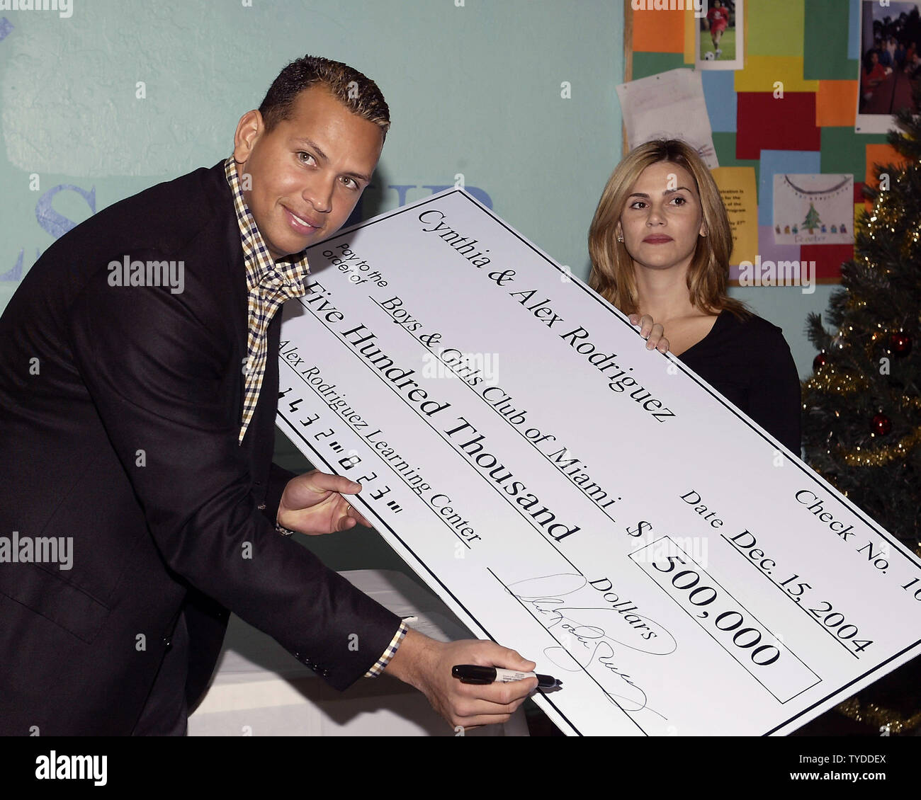 Baseball superstar Alex "A-Rod" Rodriguez and his wife Cynthia, donate ...