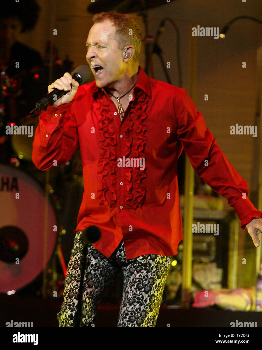 Fred Schneider of the B-52's performs in concert, at the Office Depot ...
