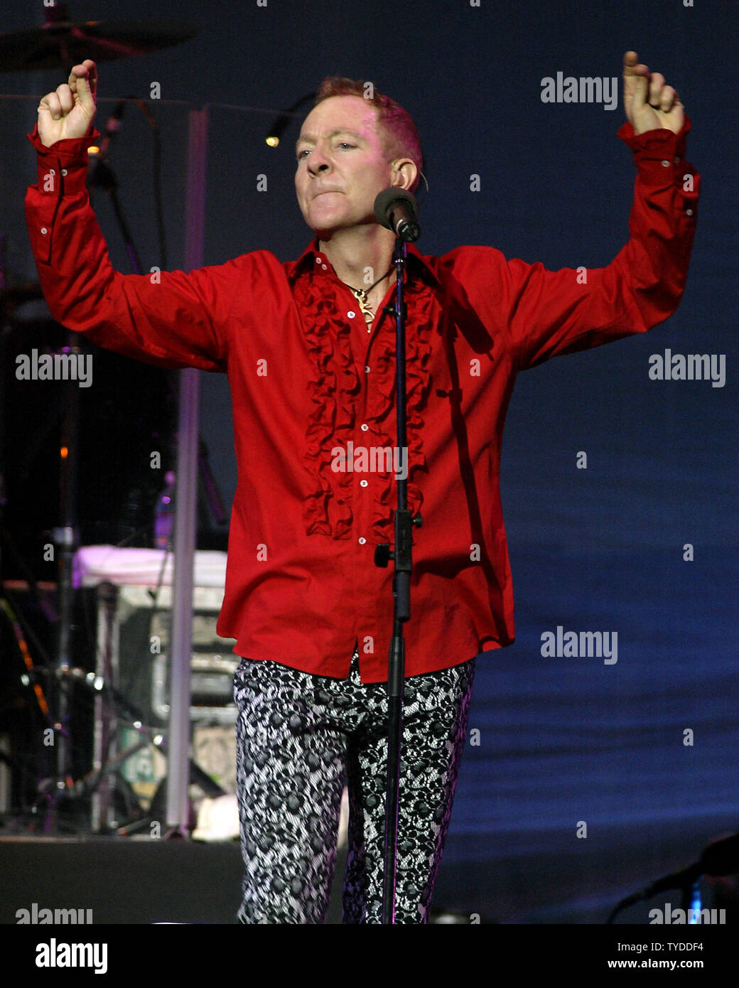 Fred Schneider of the B-52's performs in concert, at the Office Depot ...