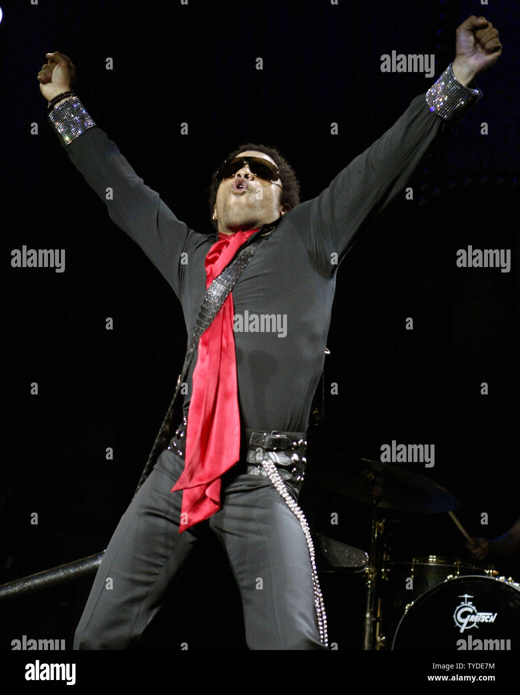 Lenny kravitz 2005 hi-res stock photography and images - Alamy
