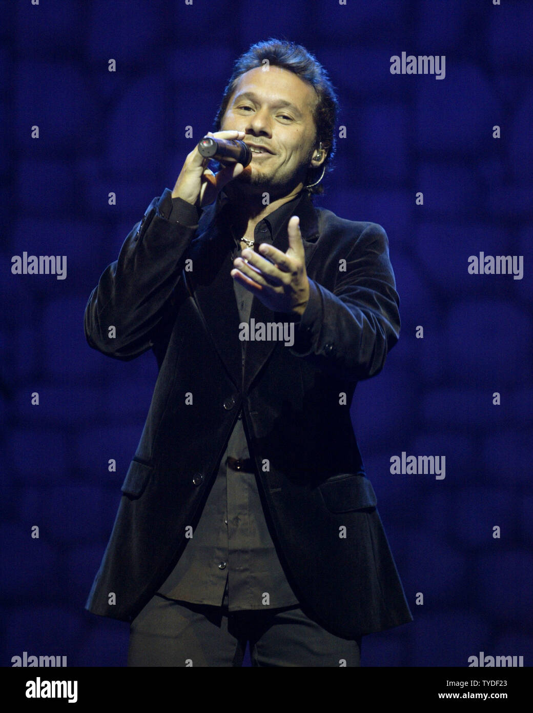 Diego torres singer hi-res stock photography and images - Alamy